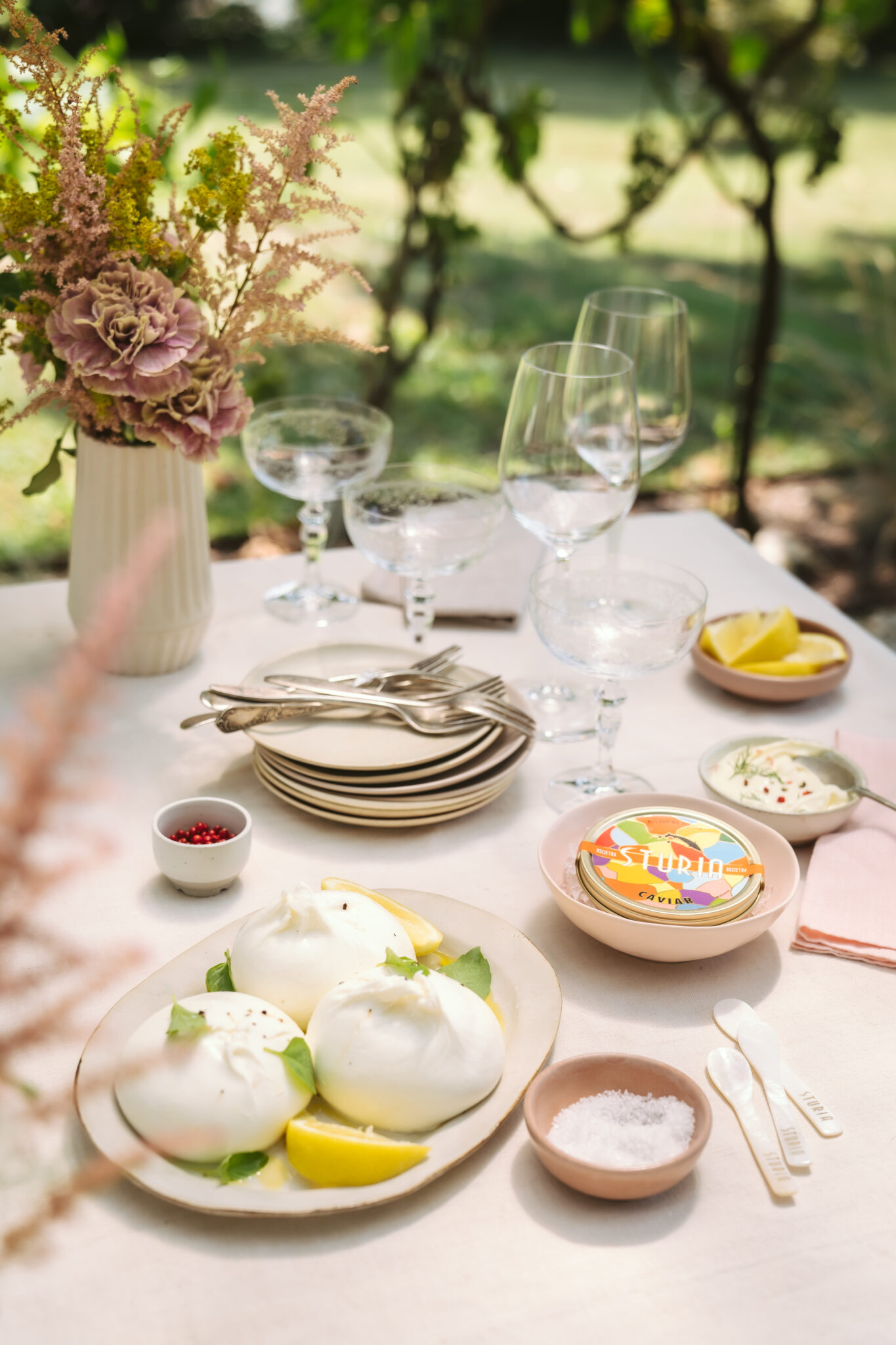Caviar Sturia, Excellence et Éthique – SLOWWAY MAGAZINE